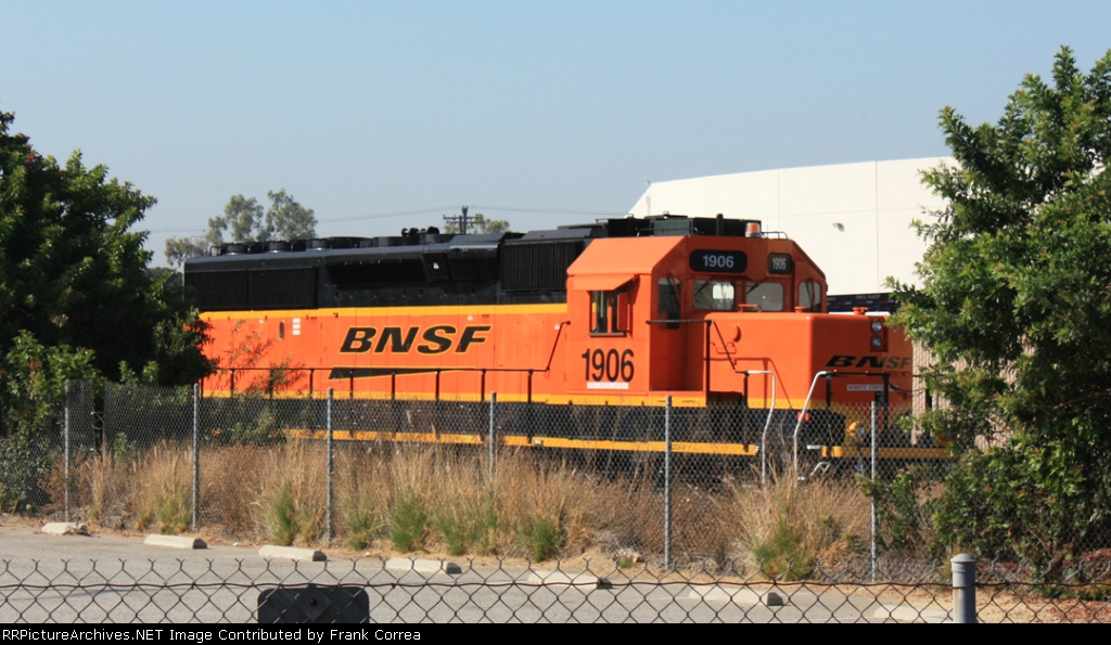 BNSF 1906 SD39-2